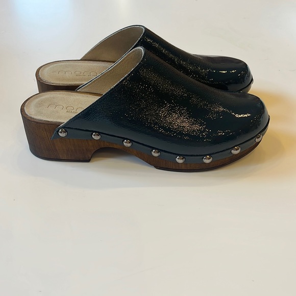 Momonì | Shoes | Momoni Patent Leather Clogs With Wooden Platform ...
